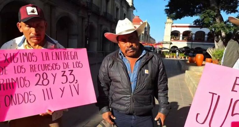 Habitantes de San Miguel Marcos Pérez toman Palacio de Gobierno para ...